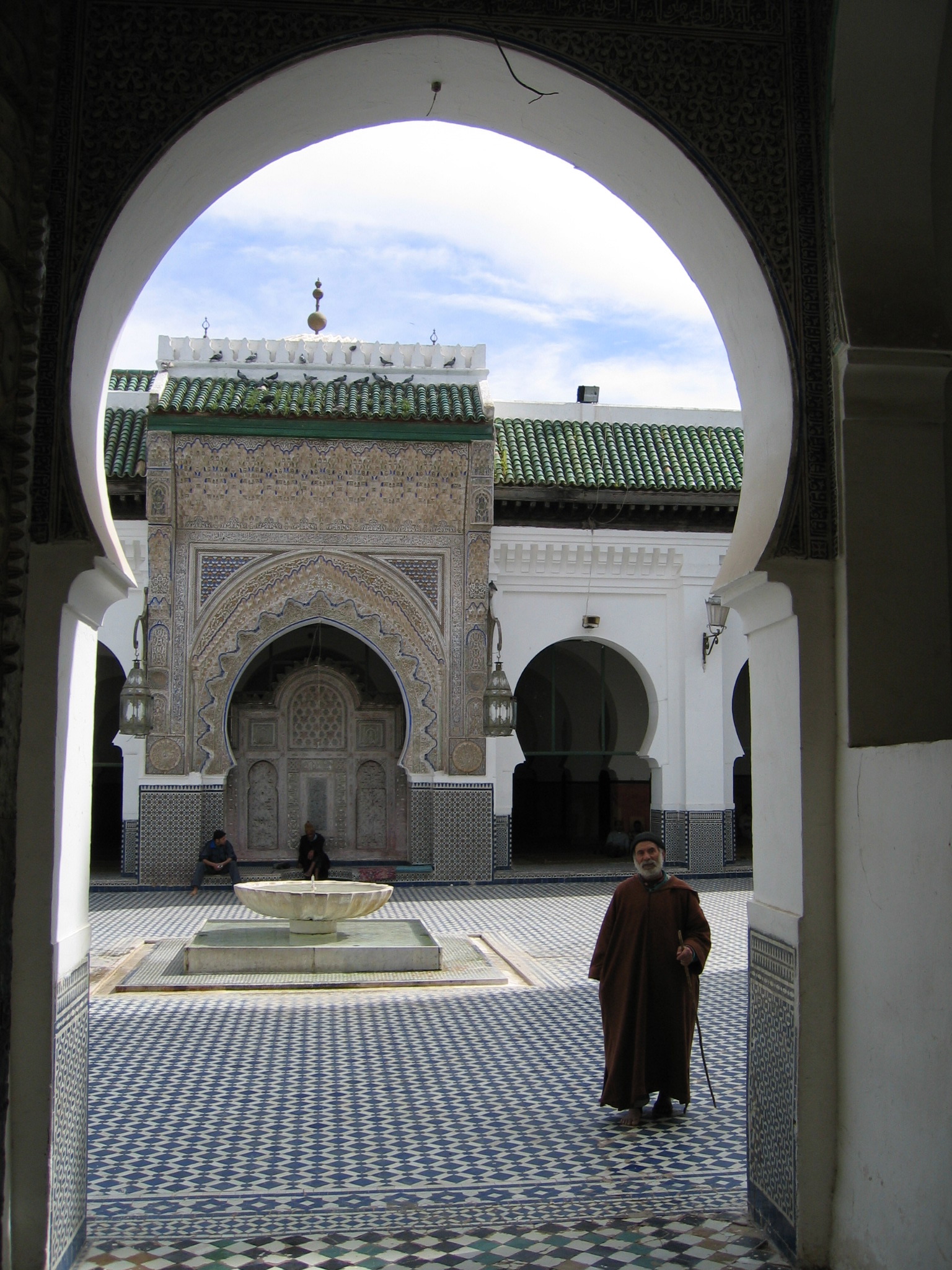 Fatima el Fihriya, fondatrice de la première université – L'Histoire ...